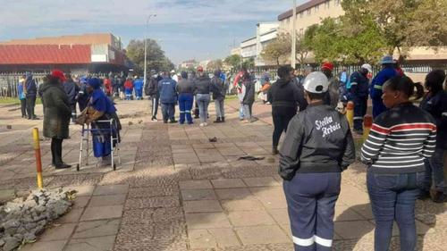 Delayed salary payments for May - resolution demanded | Joburg ETC