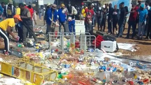 foreign shop owners in Bophelong clash with residents | Joburg ETC