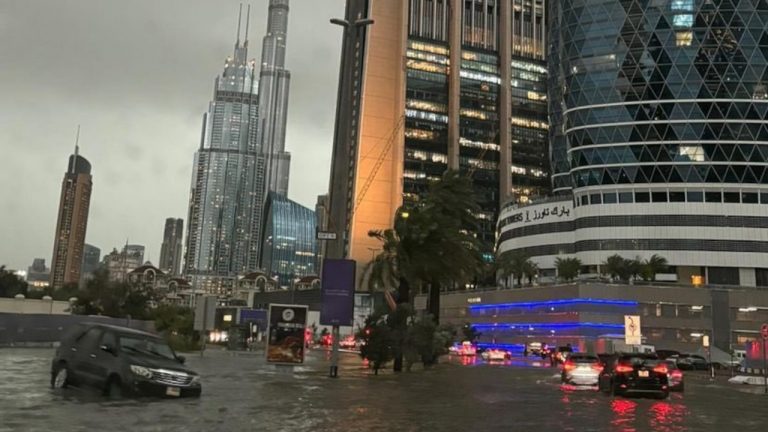 Heaviest rainfall hits UAE causing floods | Joburg ETC