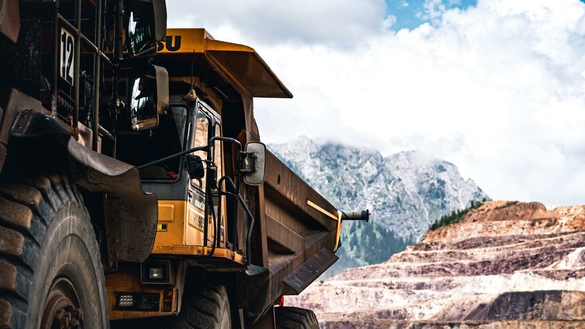 UK Urged to Halt Anglo American R100m Grant Over Miner Compensation Delays